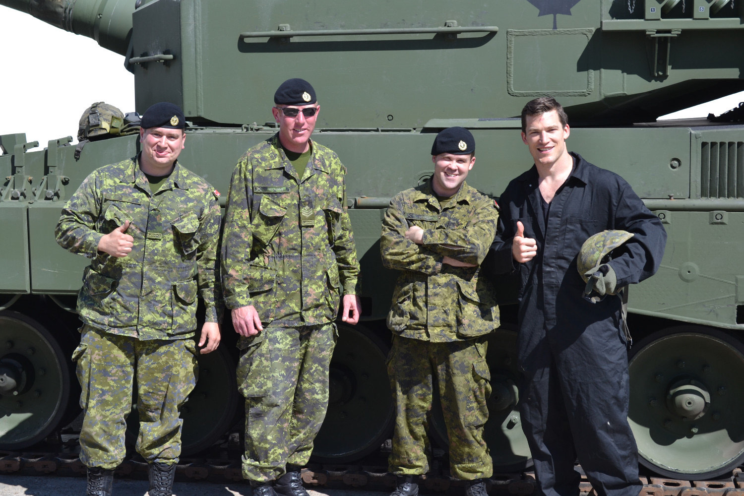 Andrew Ference Visits the Regiment